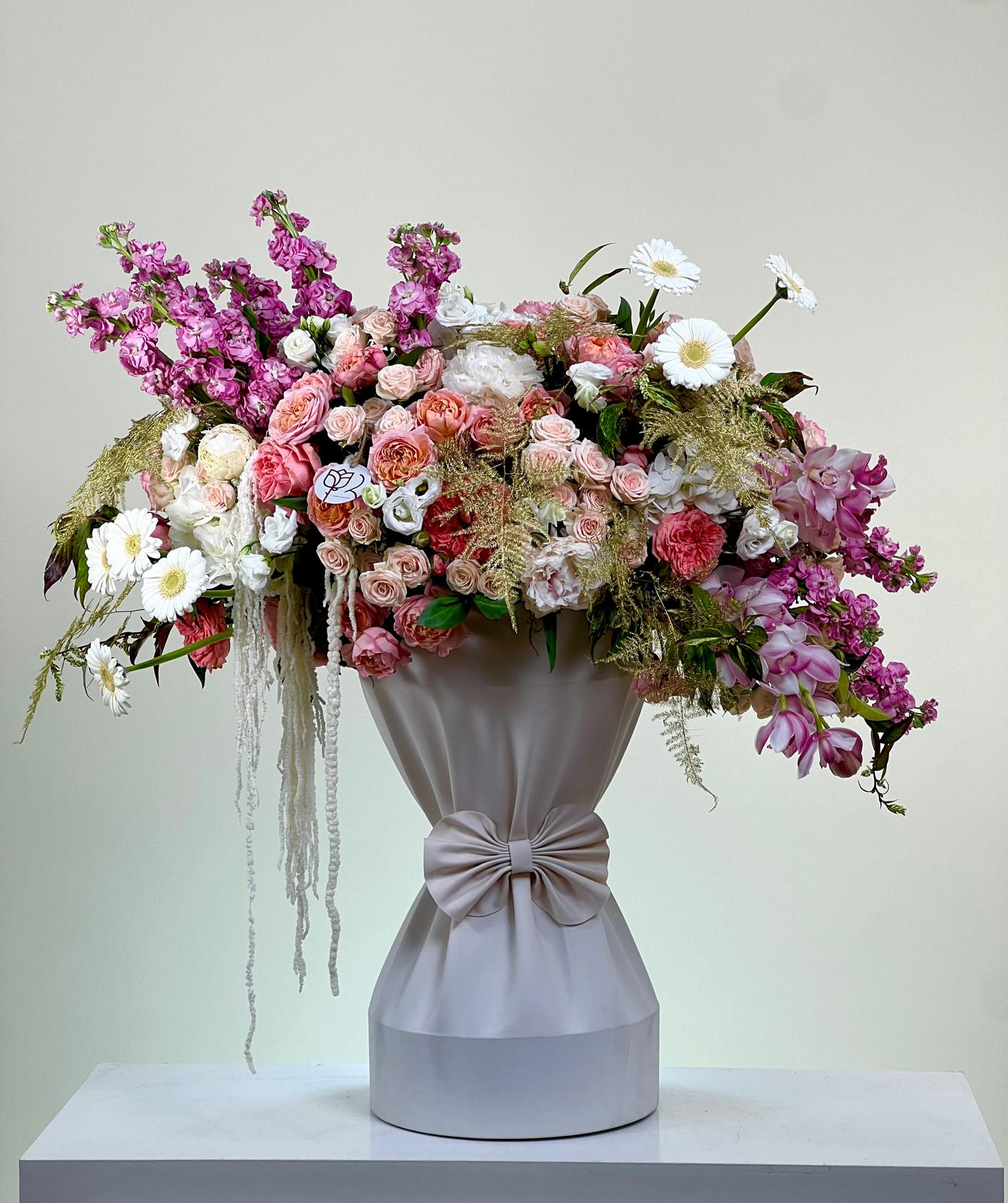 European Arrangement - Blowsy Bloom