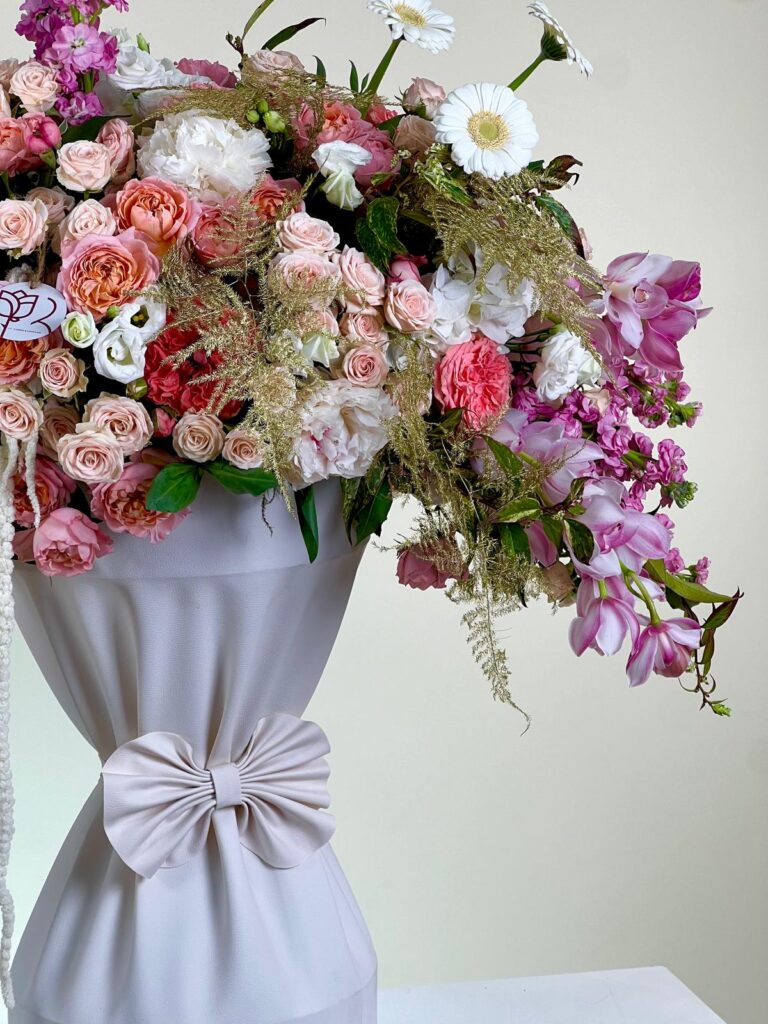 European Arrangement - Blowsy Bloom